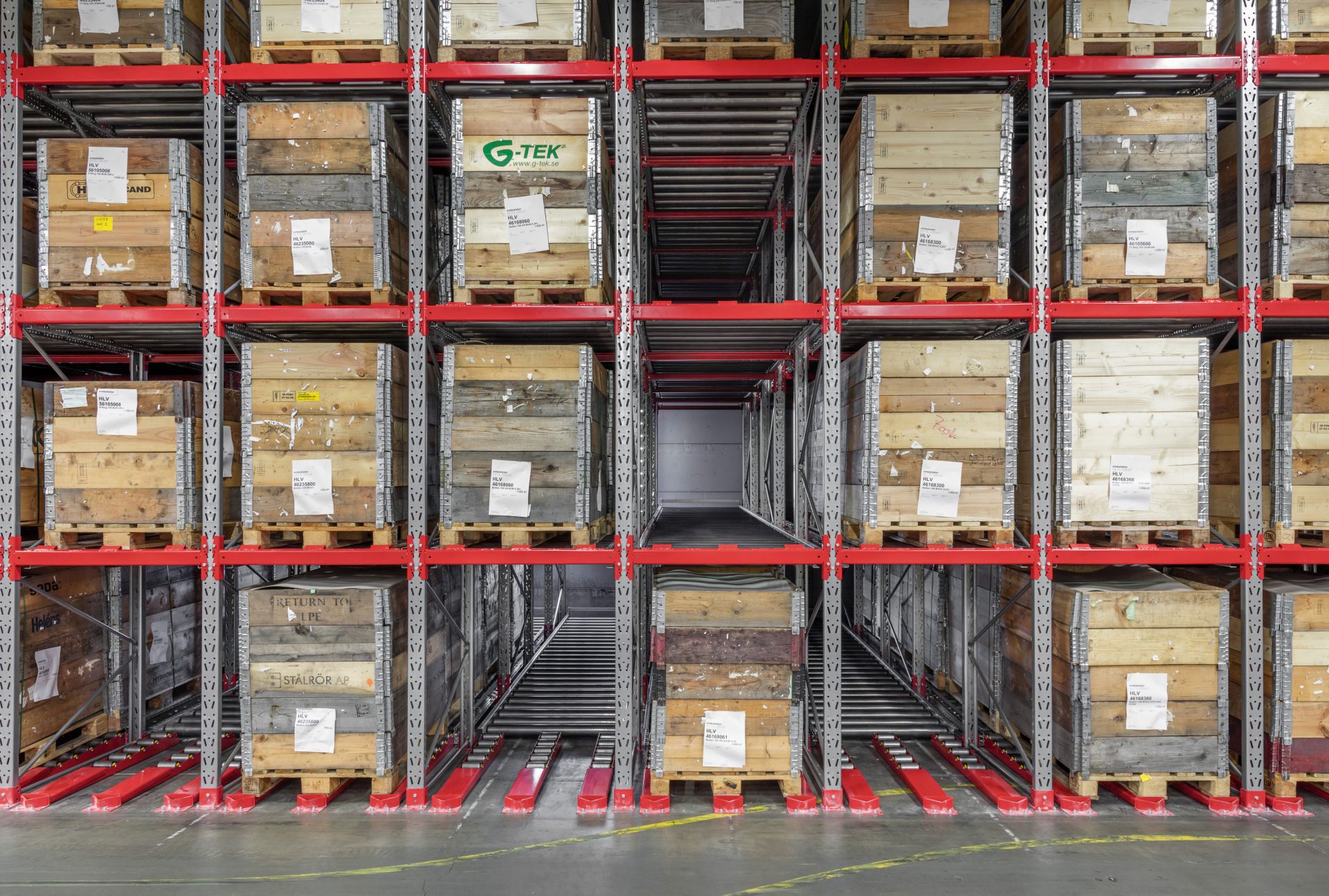 Storage equipment - Solutions & rackings for warehouses | EAB