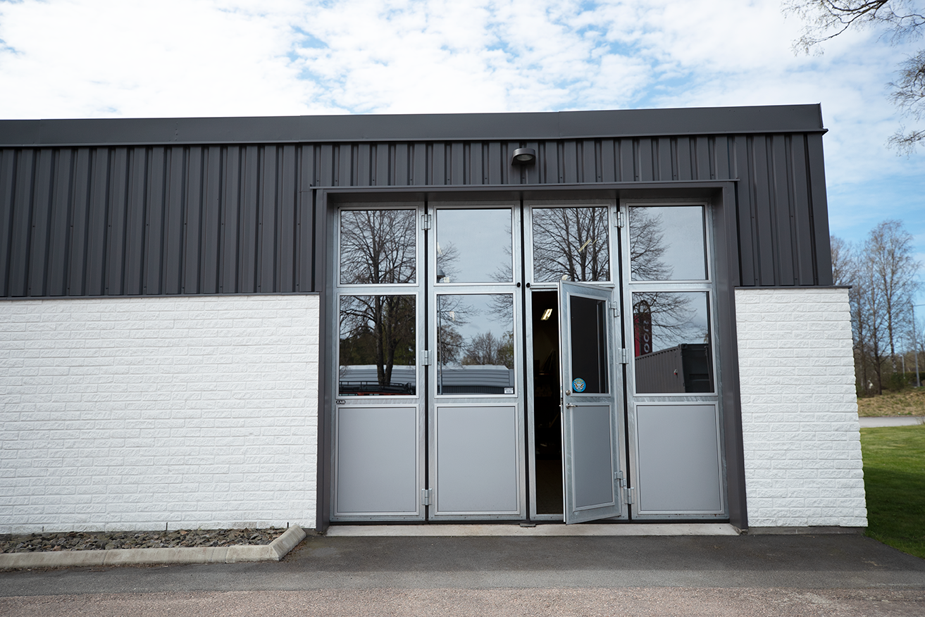 Folding doors - Industry doors built to last - EAB