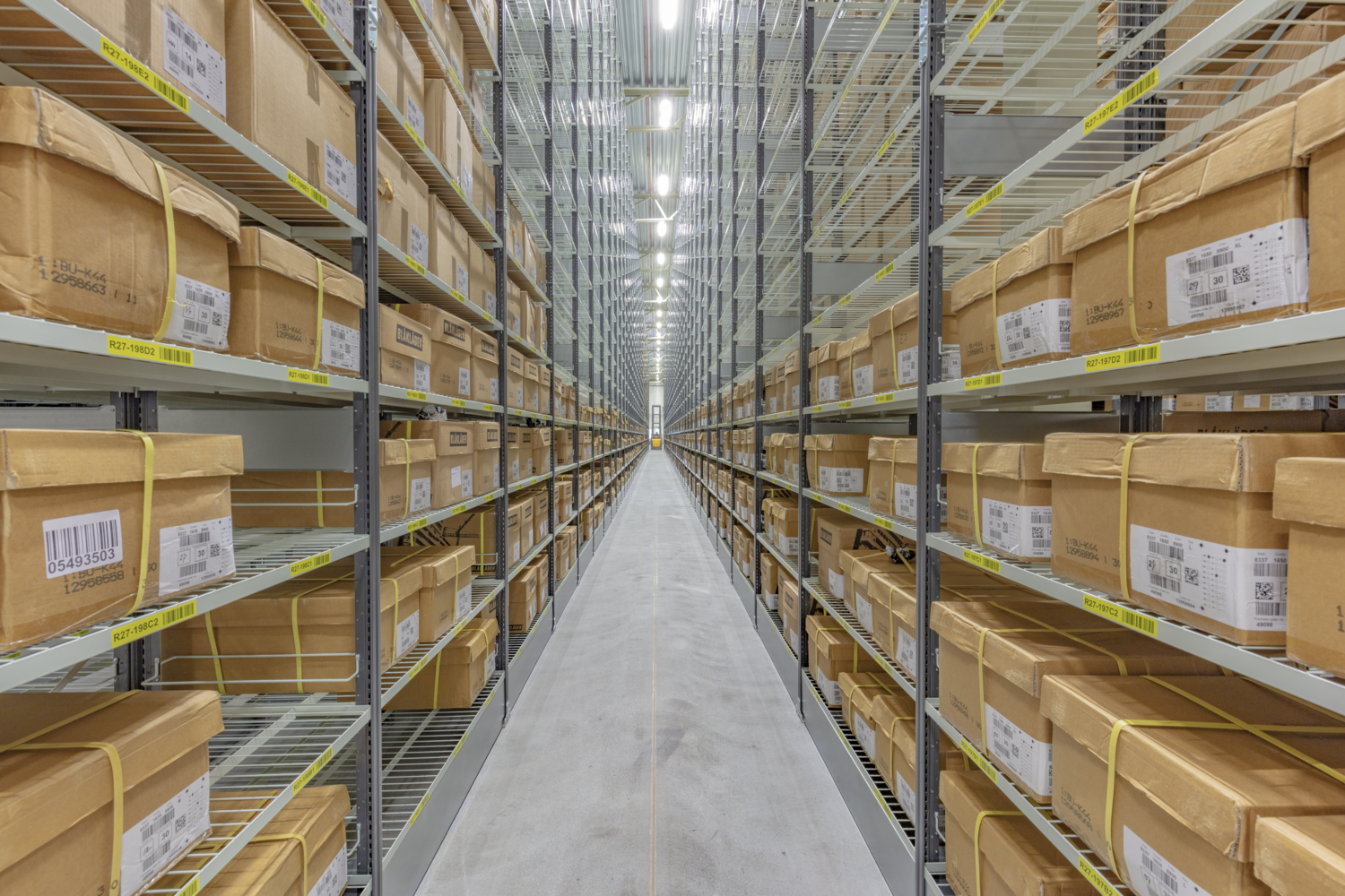 Blåkläder takes to heights with shelf rackING from EAB | EAB